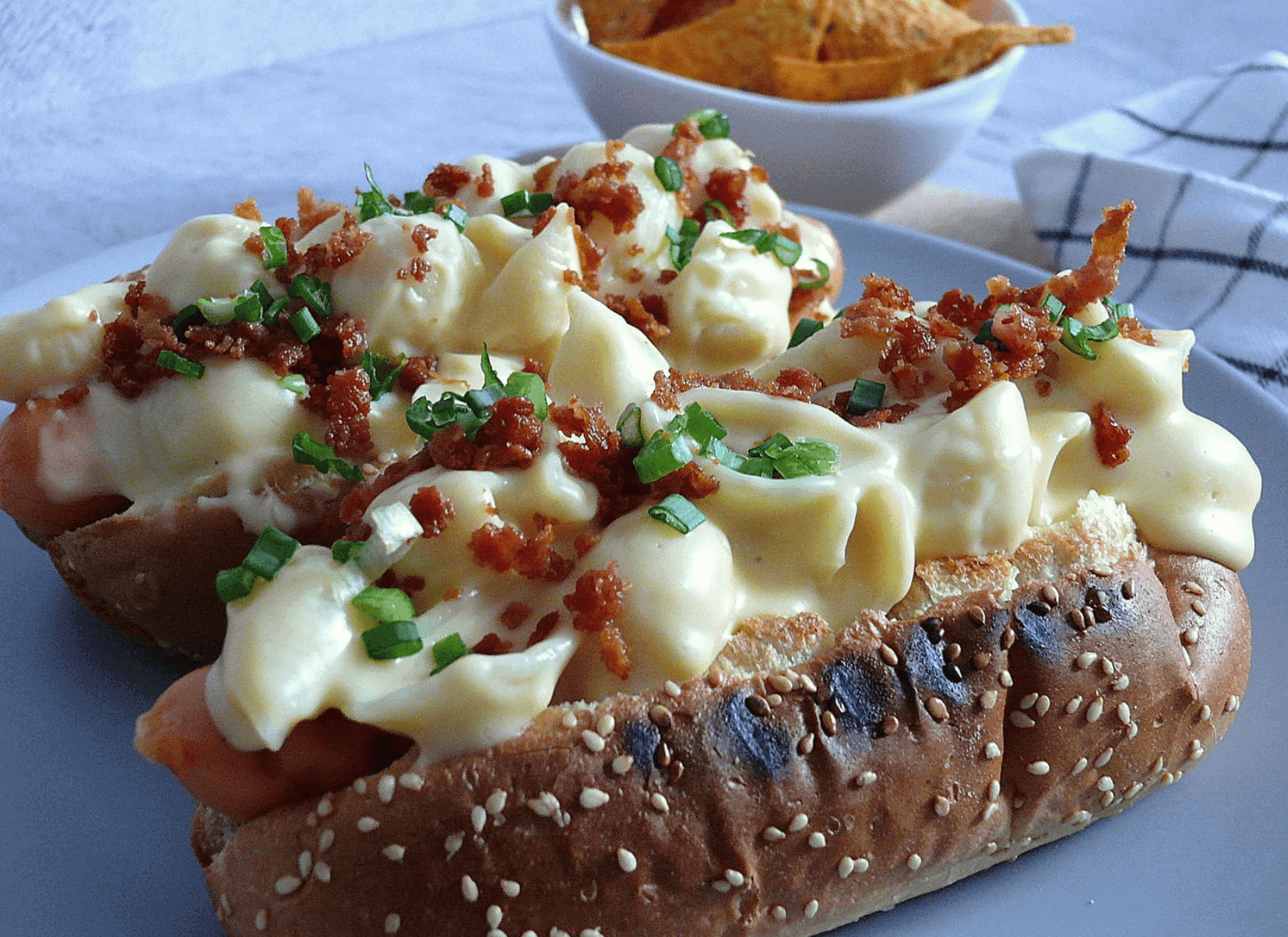 MAC AND CHEESE HOT DOGS - SO CHEESY AND GOOEY! - Spoons & Sparks